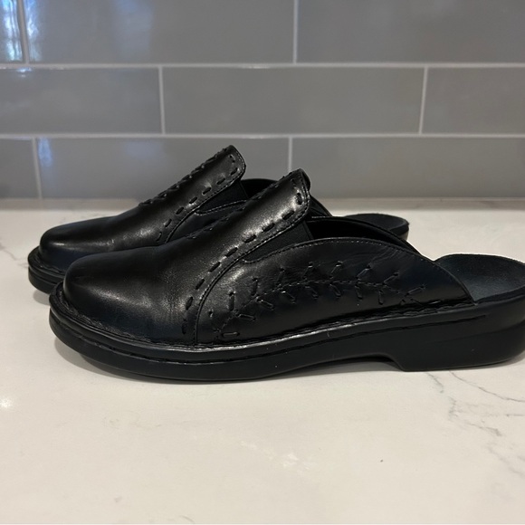 Clarks | Shoes | Clarks Jaclyn Black Noir Leather Mule Clog Women Size ...